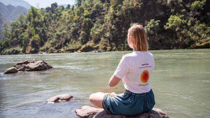 Early Morning 2 Hours Yoga Session In Rishikesh at Ghat - Key Points