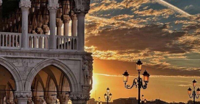Early Morning Photo Tour and Breakfast in a Luxury Location - Exploring the Venice Morning Experience