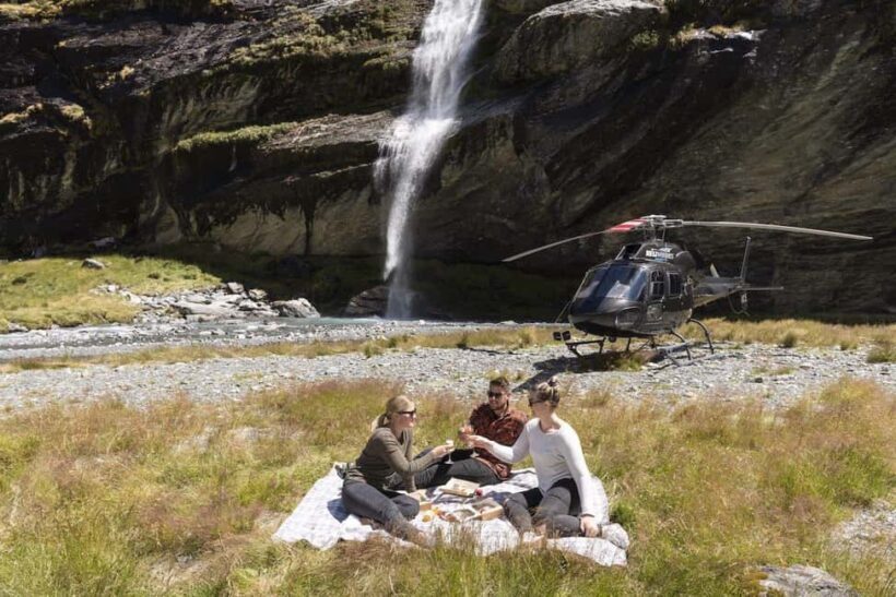 Earnslaw Burn Picnic Helicopter Tour - A Closer Look at the Experience