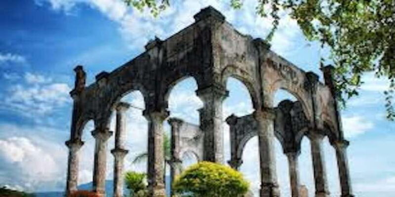 East Bali: Lempuyang Gates, Tenganan, & Water Palaces Tour - Practical Details: What to Expect