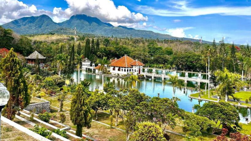 East Bali: Lempuyang temple, Tirta Gangga, Taman Ujung - What to Expect From the Experience