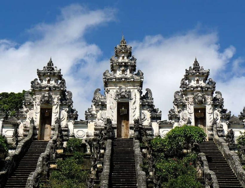 EAST BALI TOUR EXCLUSIVE GATE HEAVEN LEMPUYANG TEMPLE - The Sum Up
