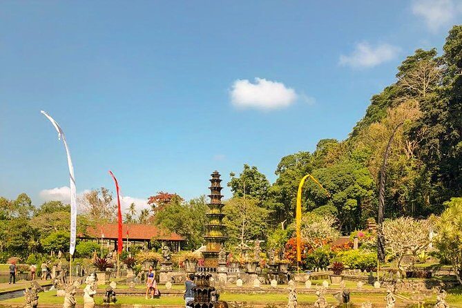 East Bali Tour, Lempuyang - Tirta Gangga - Ujung Soekasada - Black sand Beach - The Sum Up
