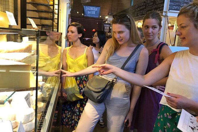 East Meets West: Kreuzberg and Neukölln Walking Food Tour in Berlin - Meeting and Transportation Details