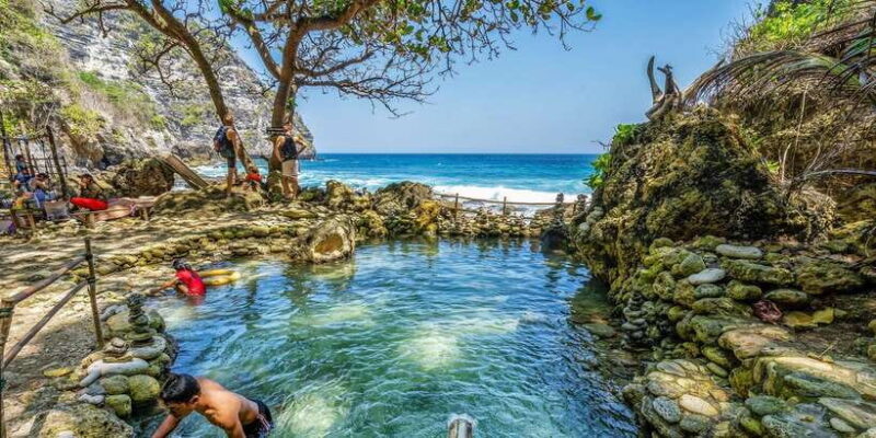 East Nusa Penida With Tembeling Beach Natural Pool - Key Points