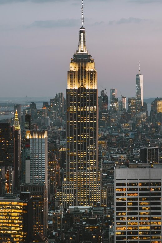 Easy Access  Empire State Building & NYC Harry Potter Shop - The Bottom Line