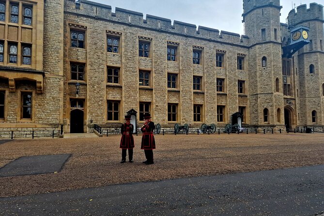Easy Access Tower of London Crown Jewel Torture and Executions - Discover the Tower Armory