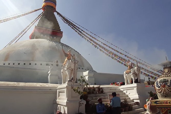 Easy Hiking to Syambhunath Stupa - An Inviting Introduction to Syambhunath’s Charm