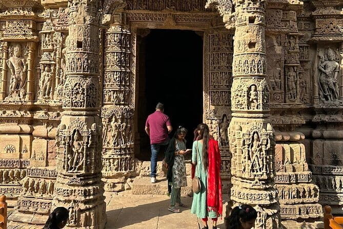 Easy Private Tour at Sun Temple and Rani Ki Vav in Premium Car - Analyzing the Value