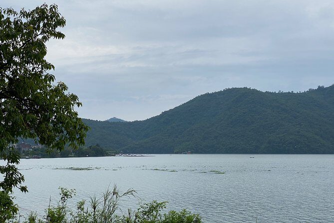 Easy Short Hiking along the Beautiful Fewa Lake - A Scenic Walk with a View: What the Tour Offers