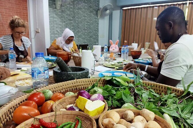 Easy Thai Cooking and Coconut Oil Workshop in Phuket - What Travelers Say