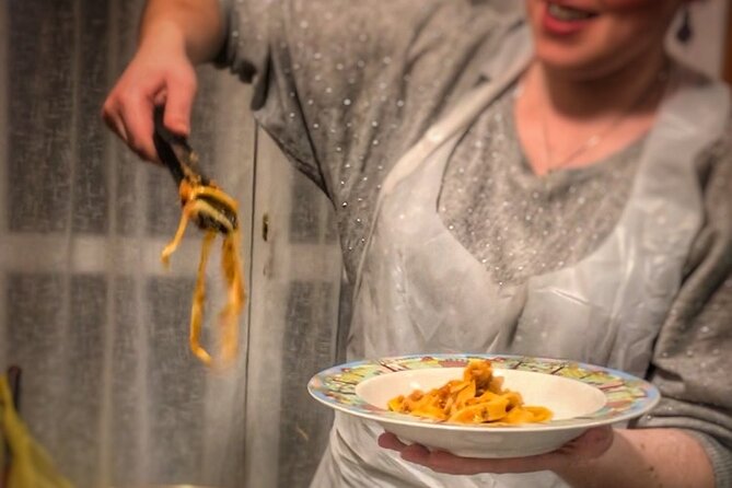 Eat Like a Local - Discovering the Intimate Setting