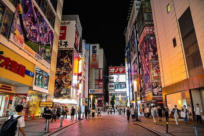 Eat Like a Local in Tokyo Walking Tour with Local Expert Guide - Key Points