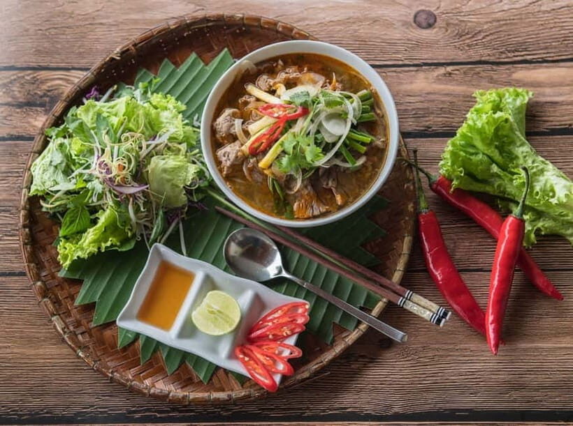 Eat like a local with a local - Walking Tour - Key Points