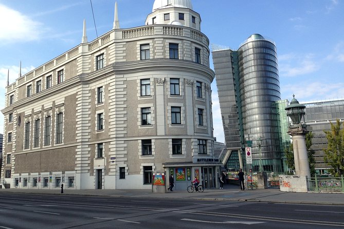 eBike for explorer Vienna 60min with Guide - ride the bike for the whole day - The Sum Up
