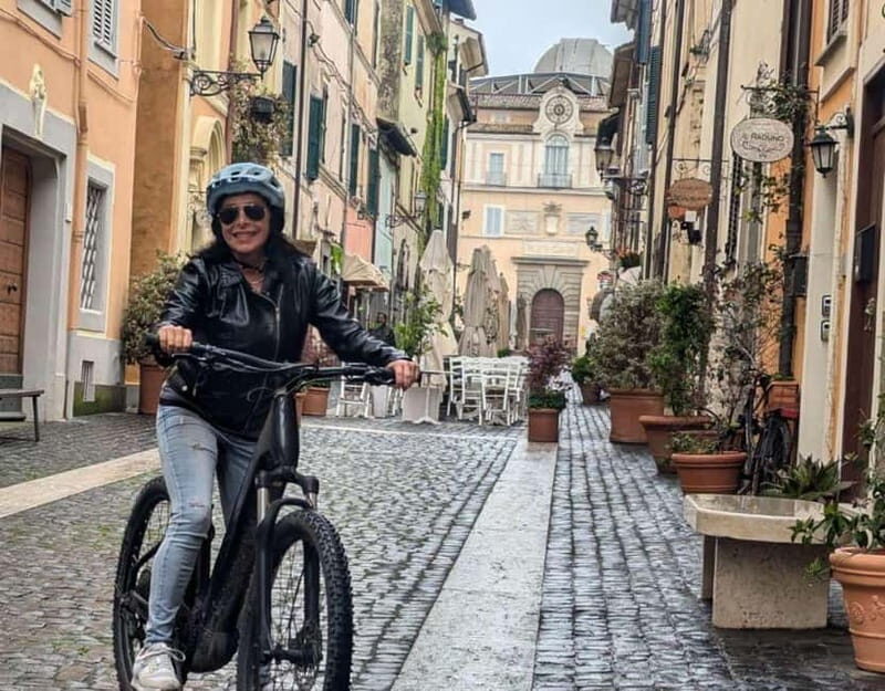 EBike Roman Castles : Papal Palace & Lake (Train from Rome) - A Practical and Enjoyable Way to Escape Rome
