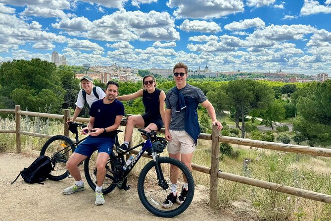 Ebike tour Madrid, green areas and panoramic views. 3 hours - Key Points