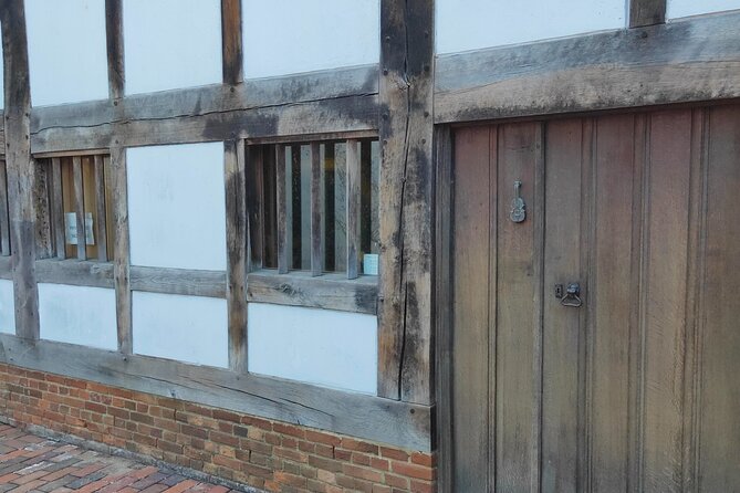 Eccentric Lewes: A Self-Guided Walking Tour - Who Should Consider This Tour?