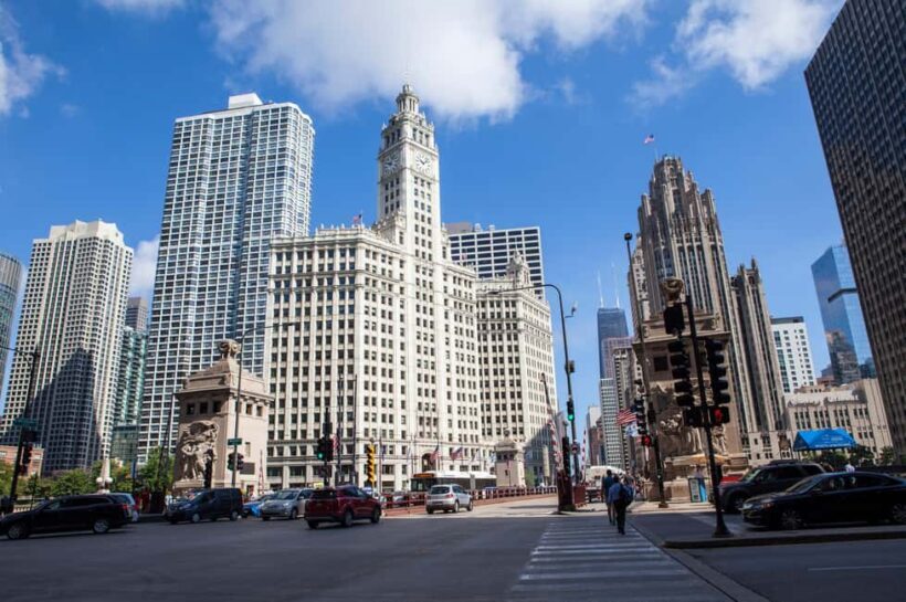 Echoes of Elegance: Chicago Private Architecture Tour - Key Points