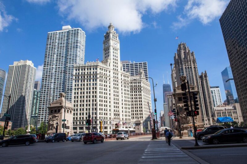Echoes of Elegance: Chicagos Architectural Splendors - FAQs