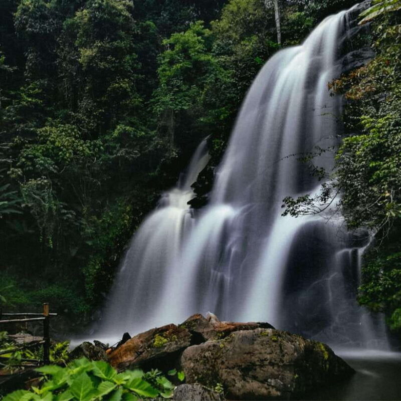 Eco-Friendly: Doi Inthanon & Pha Dok Siew Trekking Day Trip - Key Points