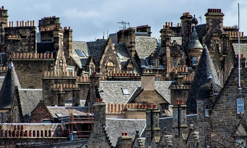 Edinburgh: 3-Hour Historical Walking Tour in Italian - A Closer Look at the Itinerary and Experience