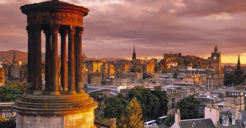Edinburgh: 3-Hour Historical Walking Tour in Italian - What Travelers Say