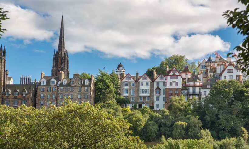 Edinburgh: 3-Hour Historical Walking Tour in Italian - FAQs