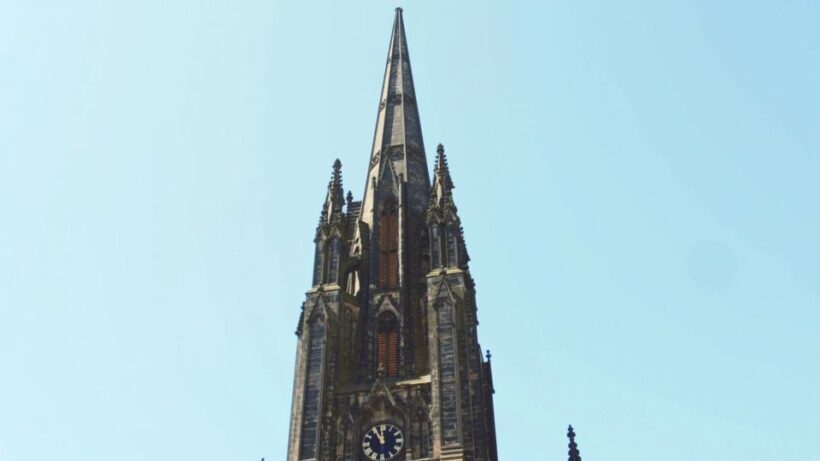 Edinburgh: 3-Hour Historical Walking Tour in Spanish - Practical Aspects and Value