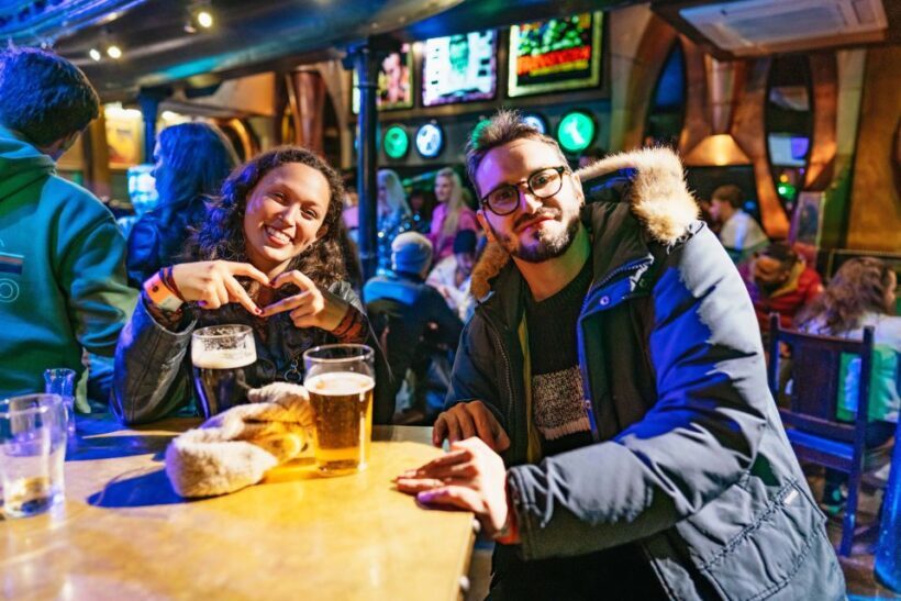 Edinburgh: 7 Bar Pub Crawl with 7 Shots & Discounts - A Closer Look at the Itinerary