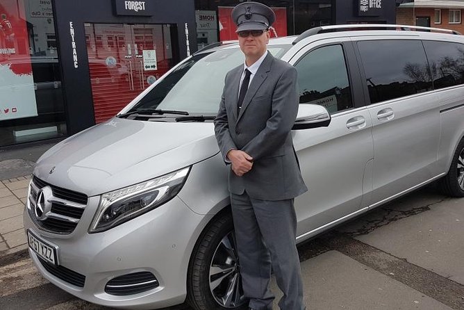 Edinburgh Airport to Glasgow City Chauffeured Hire Driver - Who Should Consider This Service?