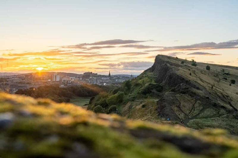 Edinburgh: Arthur's Seat Hike with Mountain Guide - Exploring the Details of the Tour
