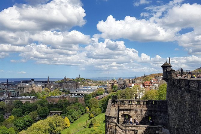 Edinburgh Castle Guided Walking Tour in English - Why This Tour Is a Great Choice