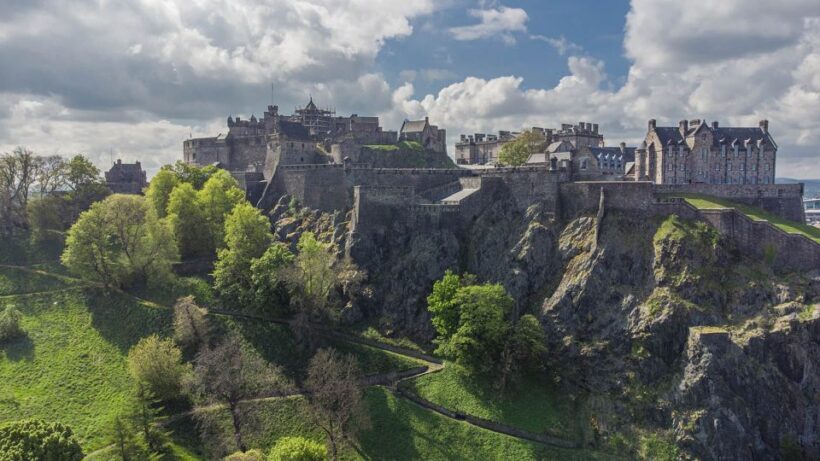 Edinburgh Castle: Guided Walking Tour with Entry Ticket - Introduction: Why Consider This Edinburgh Castle Tour?