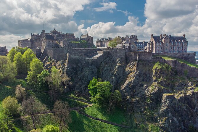 Edinburgh Castle: Guided Walking Tour with Entry Ticket - Who Should Consider This Tour?