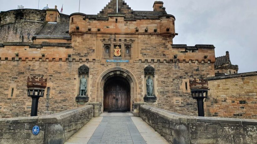 Edinburgh Castle: Highlights Tour with Tickets, Map & Guide - The Nuts and Bolts of the Edinburgh Castle Tour