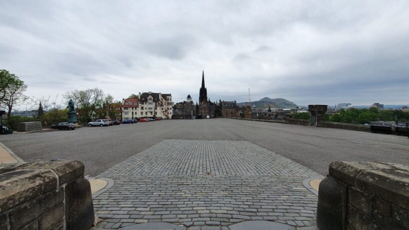 Edinburgh Castle: Highlights Tour with Tickets, Map & Guide - Who Should Book This Tour?