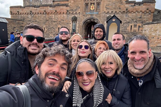 Edinburgh Castle & Royal Mile Walking Tour - Ticket Included - Meeting and Pickup Information