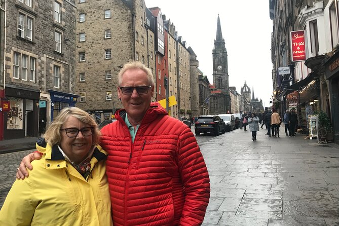 Edinburgh Castle to Arthurs Seat Tour: Private & Custom - Highlights and Hidden Gems