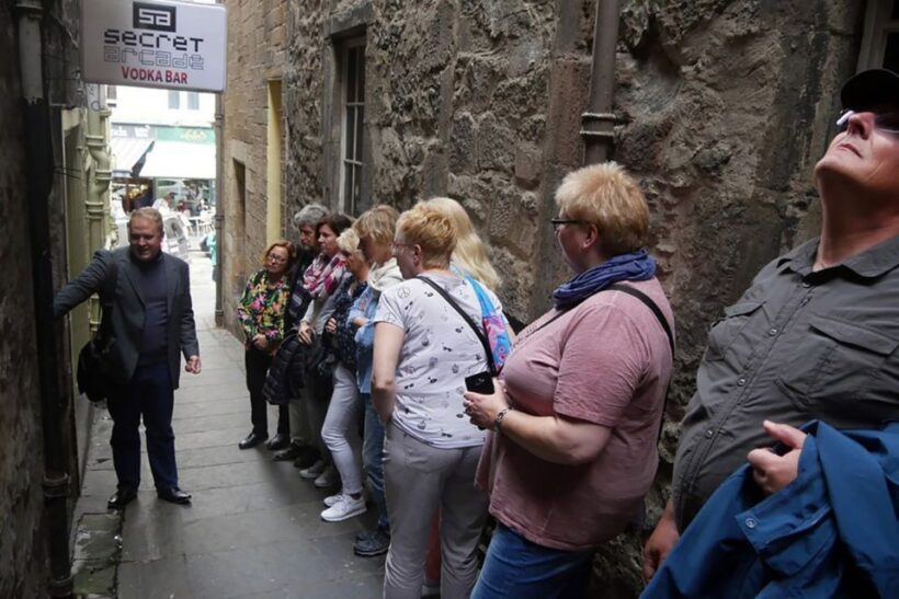 Edinburgh: City Highlights Private Guided Walking Tour - The Sum Up