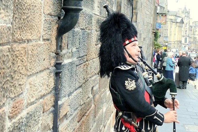 Edinburgh City Walking Tour, Discover Old Town, Royal Mile With a Local Expert! - Learn About Edinburghs Significant Historical Figures