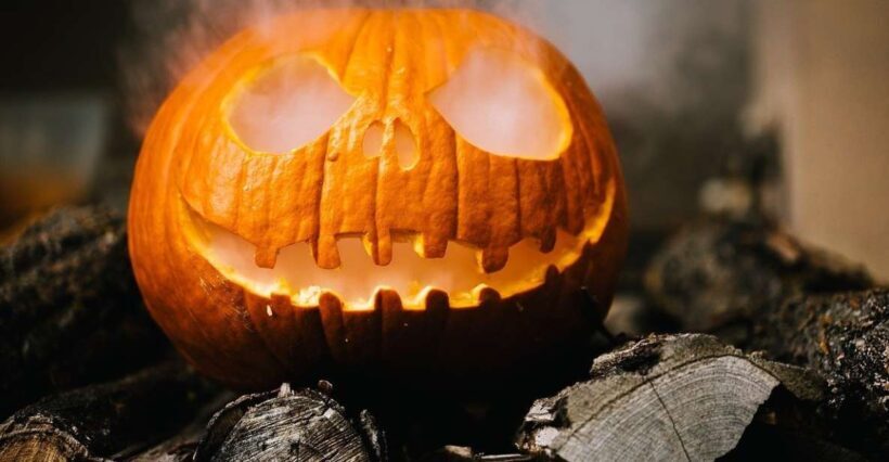 Edinburgh: Dark Secrets of the Old Town Halloween Tour - Key Points