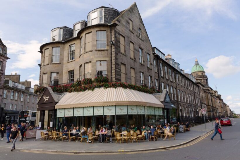 Edinburgh Food Tasting Tour with a Local - Key Points