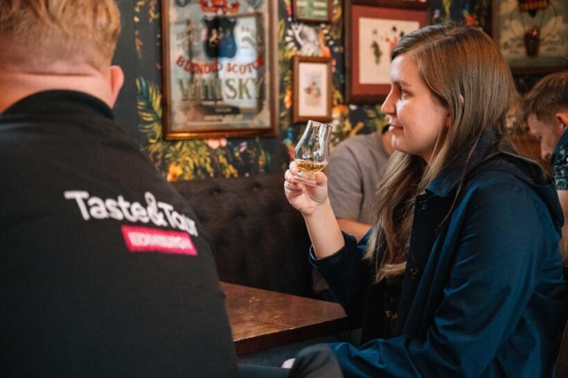 Edinburgh: Food Tour with drinks - An In-Depth Look at the Edinburgh Food & Drink Tour