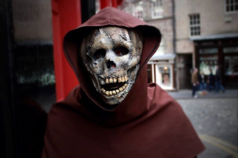 Edinburgh Ghosts & Gore Walking Tour - An In-Depth Look at the Edinburgh Ghosts & Gore Walking Tour