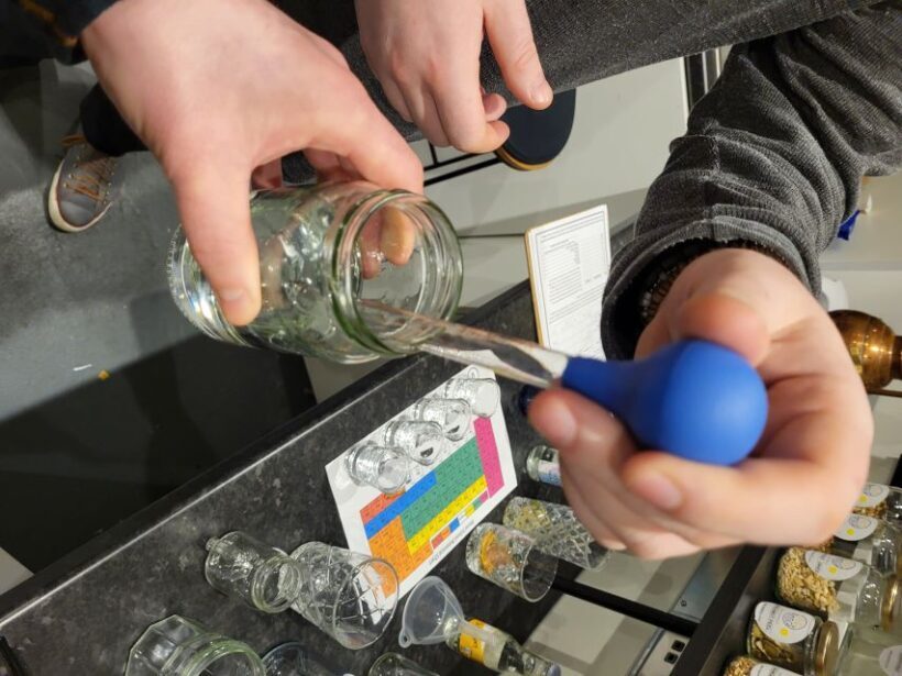 Edinburgh: Gin Distillation Workshop with Gin Tasting - How to Maximize Your Visit