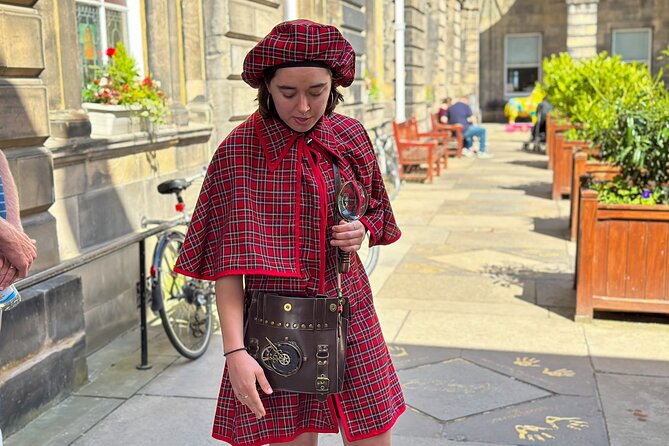 Edinburgh Historical Gems Tour & A Taste of Scottish Fudge - Getting to the Meeting Point