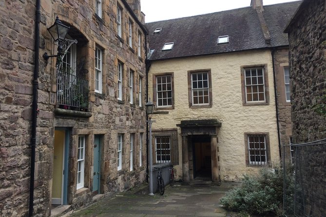 Edinburgh: History Lovers Old Town Walking Tour - Tour Guide Expertise and Recommendations