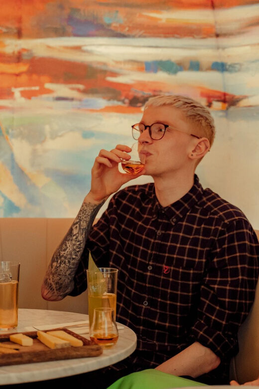 Edinburgh: Johnnie Walker Whisky and Chocolate Pairing - A Closer Look at the Experience