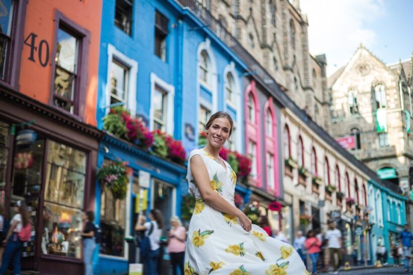 Edinburgh Old Town: Professional Photoshoot & Edited Photos - Authenticity and Personal Touch